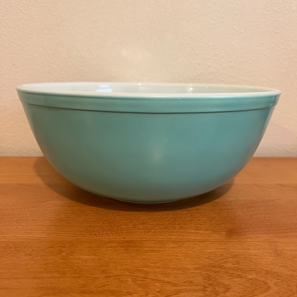 Pyrex | Kitchen | Beautiful Vintage Turquoise Pyrex Mixing Bowl Set Of ...